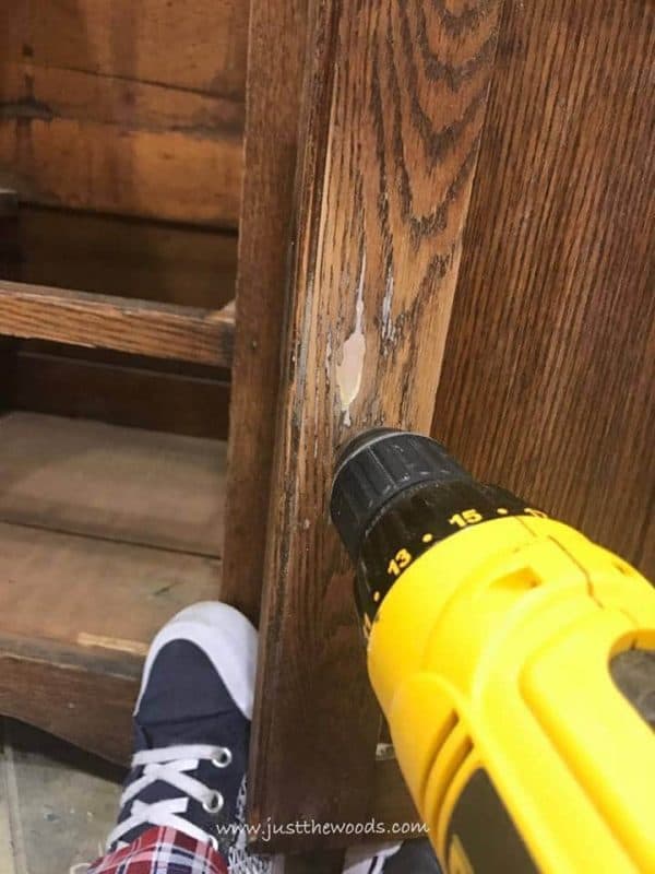 How to Build a New Table Top for Old Furniture by Just the Woods