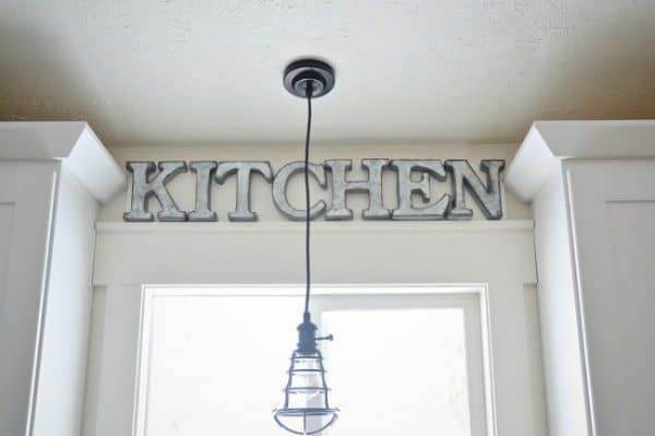 20+ of the Best DIY Kitchen Projects to Spruce Up Your Home