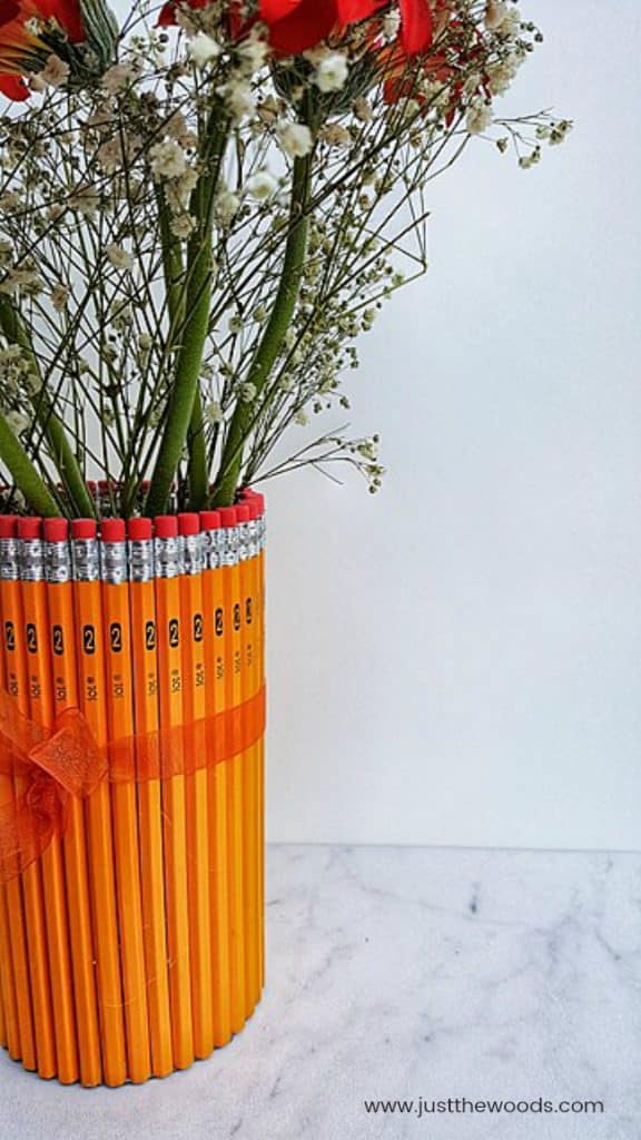 How to Make a Pencil Vase for Adorable DIY Teacher Gifts