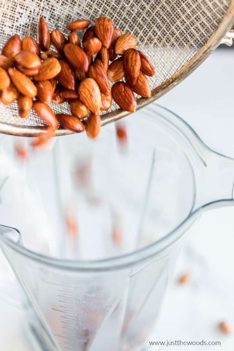 How to Make Almond Milk at Home