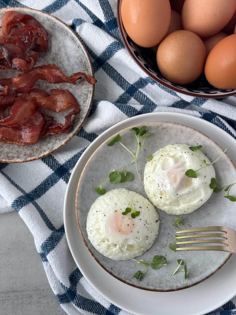 How to Poach Eggs in Silicone Cups in the Microwave