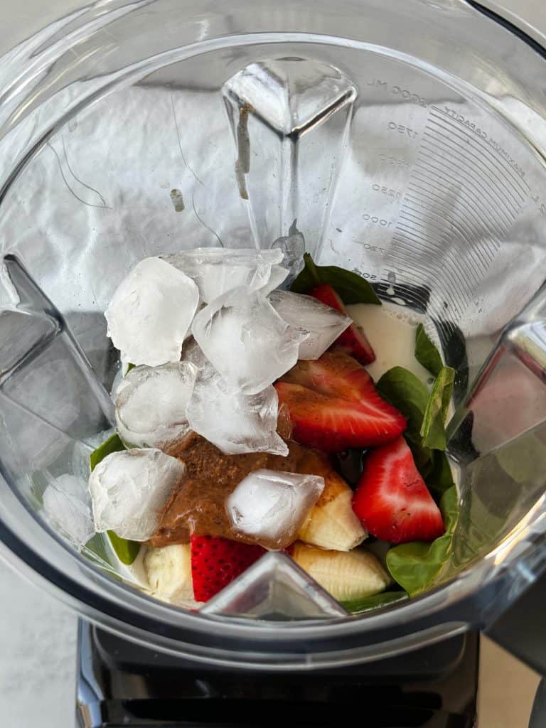 Easy Banana Strawberry Breakfast Smoothie Recipe