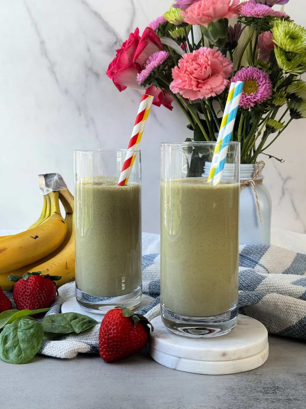 Easy Banana Strawberry Breakfast Smoothie Recipe