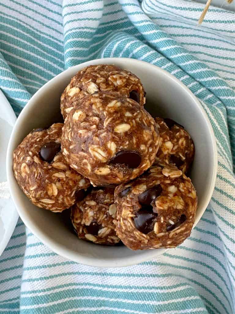 Healthy Protein Balls Recipe with Chocolate Chips