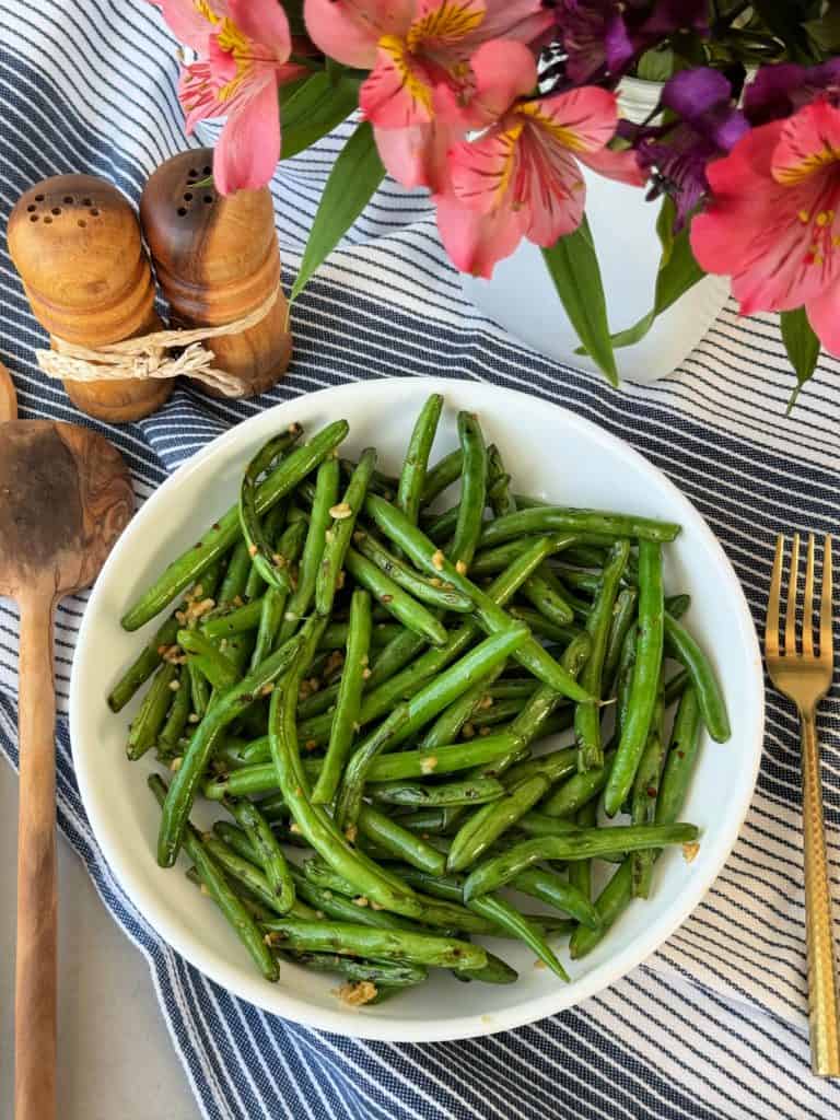 Easy Fresh Green Bean Recipe with Garlic